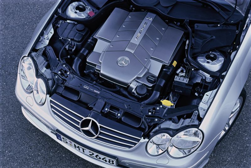 Mercedes-Benz CLK (A 209) CLK 240 (170 Hp)